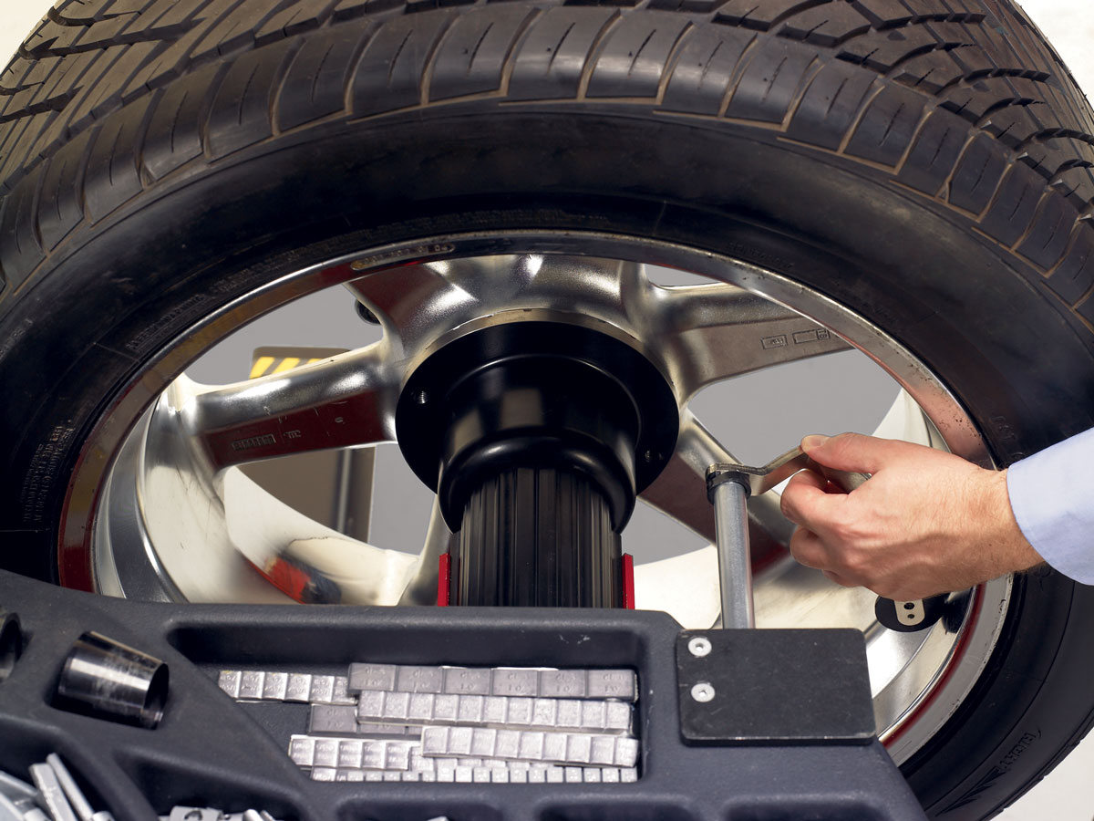 Hunter SmartWeight® Pro Balancer - George Stock & Company