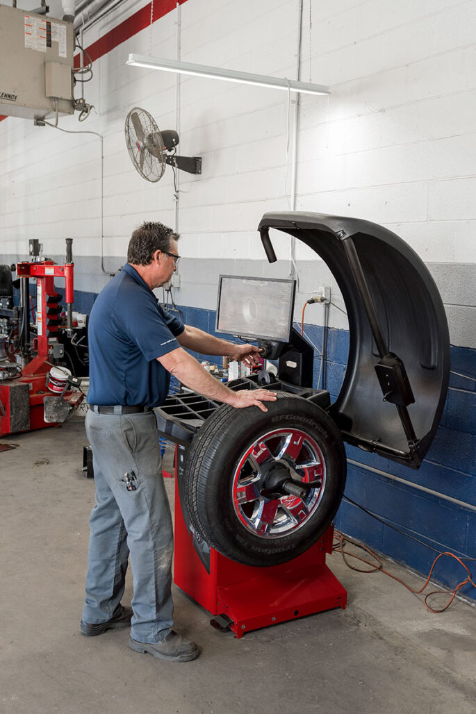 Hunter SmartWeight® Pro Balancer - George Stock & Company
