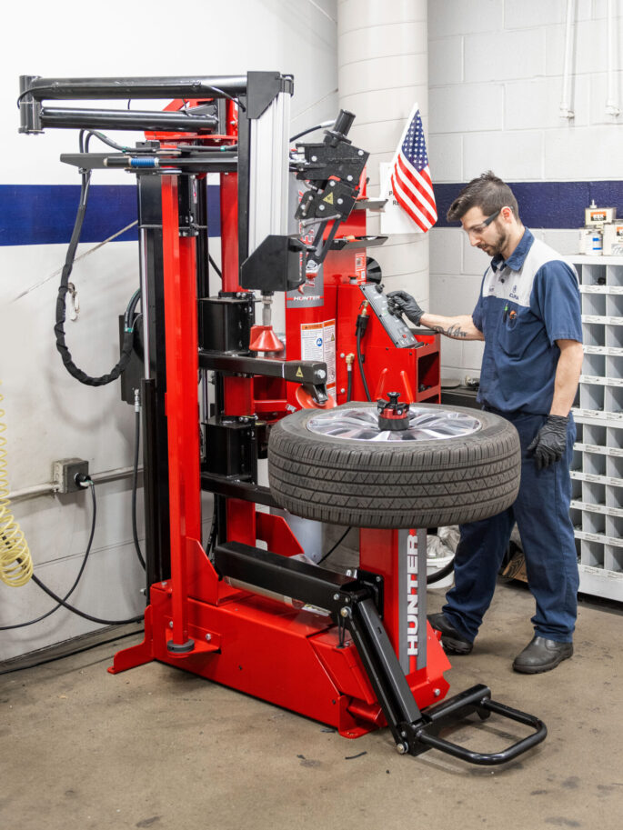 Hunter Maverick Tire Changer