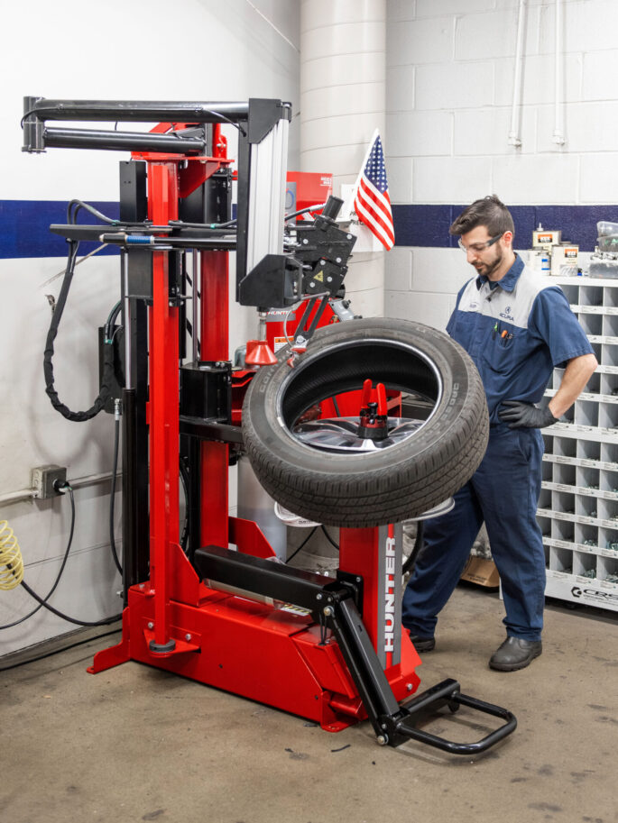Hunter Maverick® Tyre Changer, Tyre Changing Machine - George Stock ...